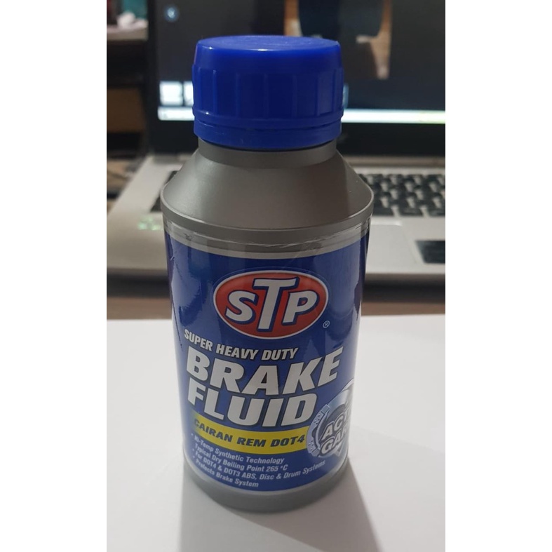 Jual MINYAK REM DOT4 STP SUPER HEAVY DUTY/ MINYAK REM STP 300ml | Shopee Indonesia