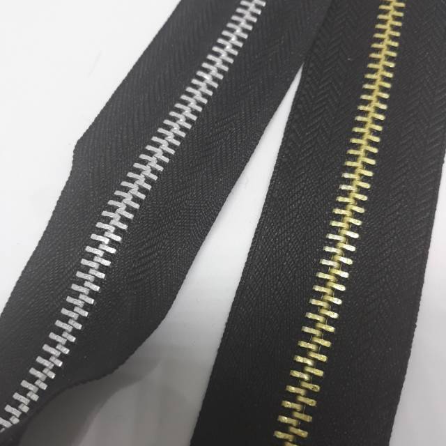 Jual Daun resleting hitam no 5 gigi besi meteran | Shopee Indonesia