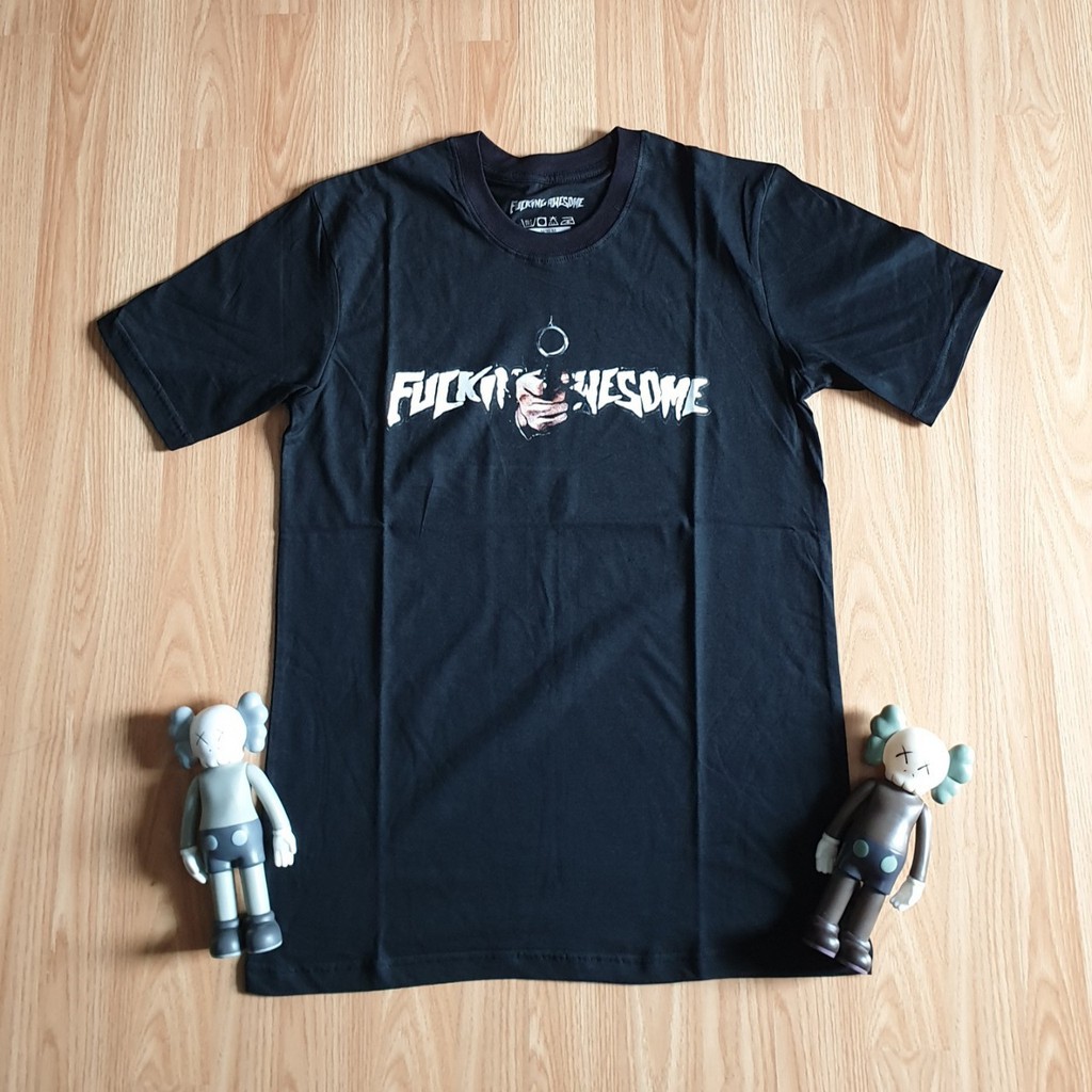 Jual NOMDC KAOS FUCKING AWESOME GUN MIDDLE SCRIPT FONT TEXT BASIC PREMIUM | Shopee Indonesia