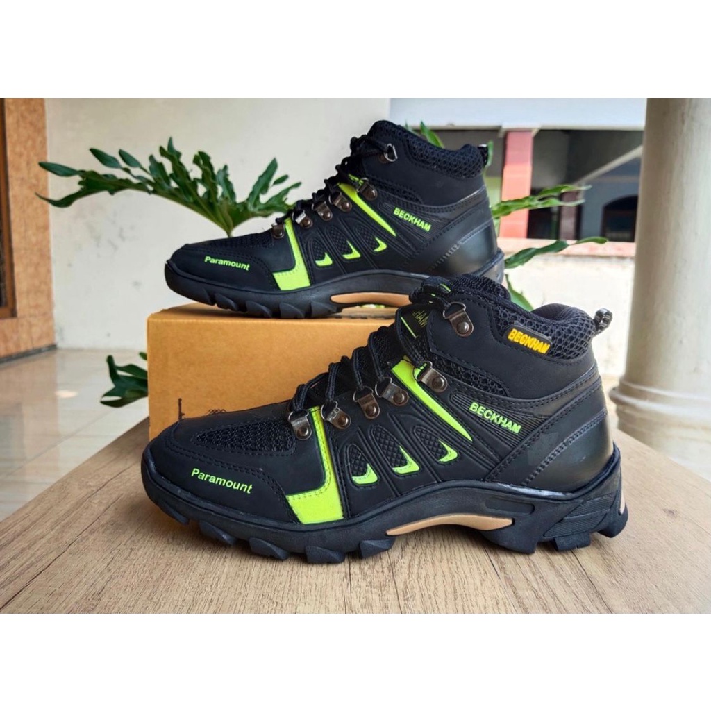 Jual Sepatu Gunung Adventure Wanita Pria - Sepatu Hiking Olahraga ...