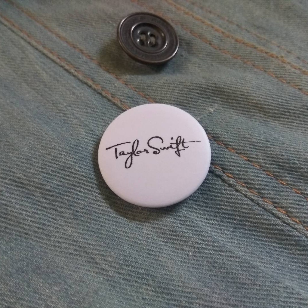 Jual Taylor Swift Pin 32mm | Shopee Indonesia