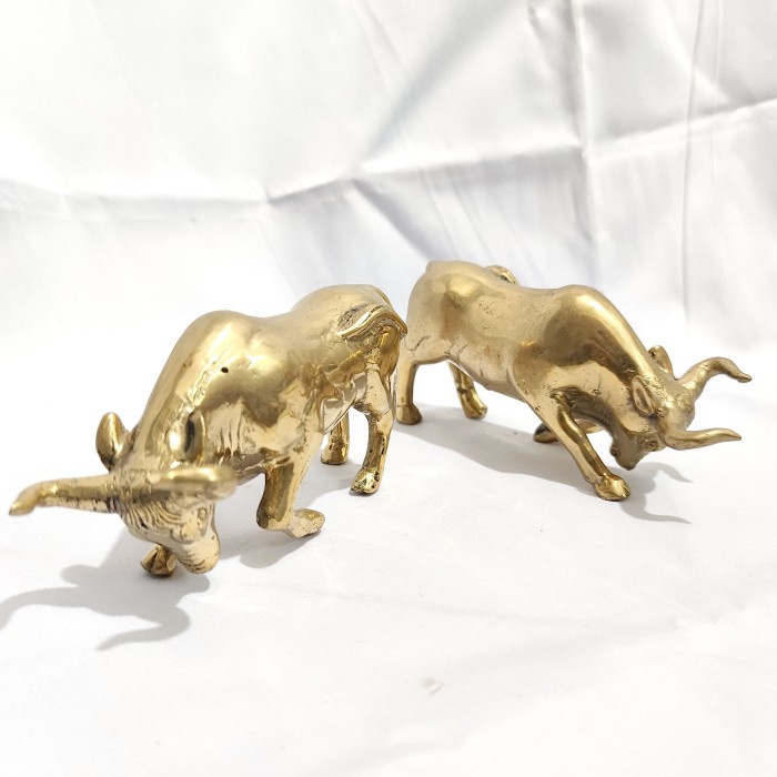 Jual Produk Terbaru - Gold Bull Brass Statue Patung Banteng Kerbau Emas ...