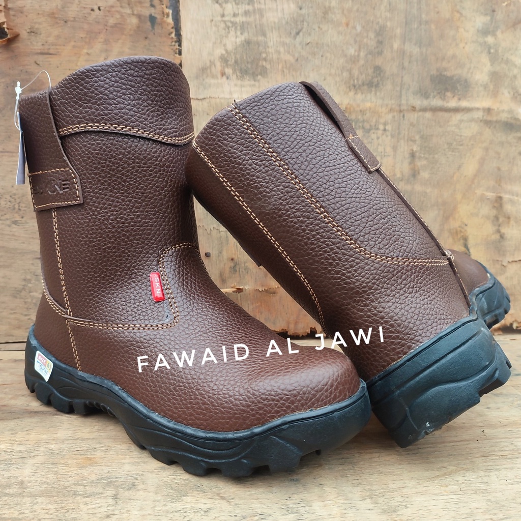 Jual Sepatu Safety Boot Coklat Kulit Ujung Besi King Skn Sepatu ...