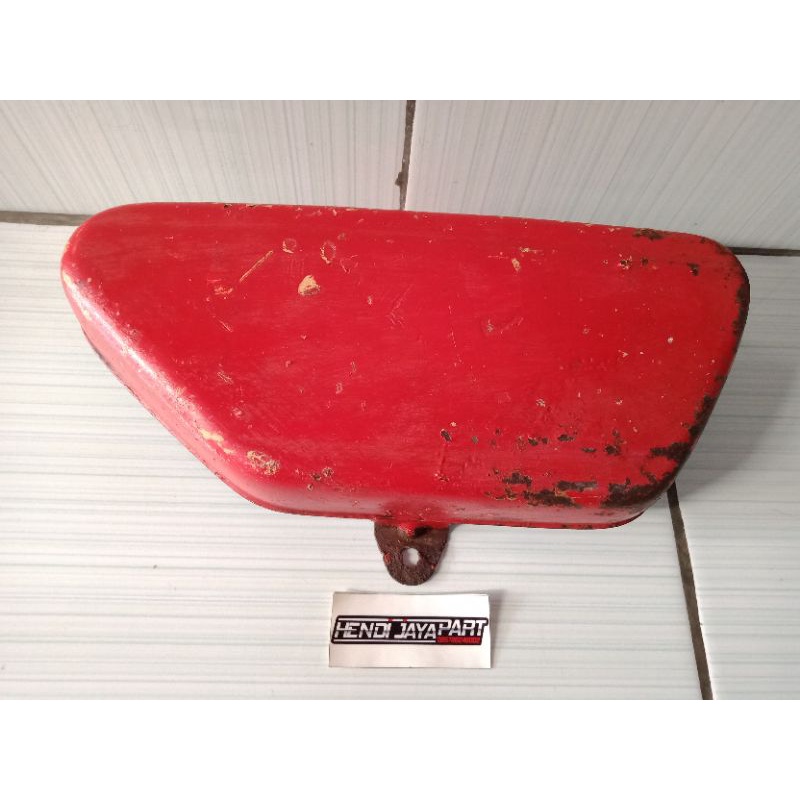 Jual Tutup Cover Tepong Box Aki Accu Bagian Kanan Yamaha RS100 rs100 ...