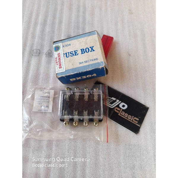 Jual fuse box tabung rumah sekring sekering universal isi 4 terminal ...