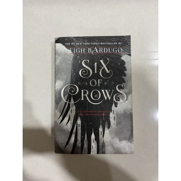 Jual Six of Crows - Leigh Bardugo (english) (preloved) | Shopee Indonesia