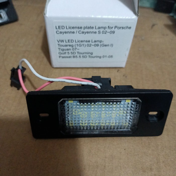 Jual LAMPU LED PLAT NOMOR VW TIGUAN PASSAT GOLF 5 TOUREG PORSCHE ...