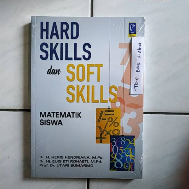 Jual Buku Hard Skill dan Soft Skill Matematika siswa | Shopee Indonesia