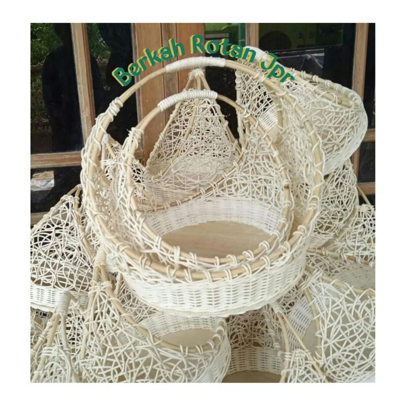 Jual KERANJANG PARCEL ROTAN HALUS 1 SET ISI 2 MODEL CINCIN/KERANJANG ...