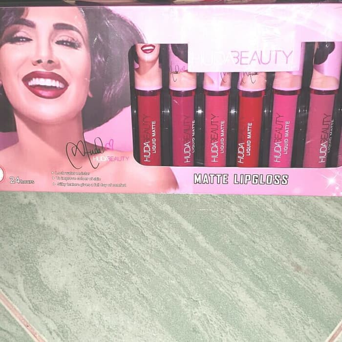Jual Huda Beauty Box Pink Matte Lipgloss Pack 24H | Shopee Indonesia