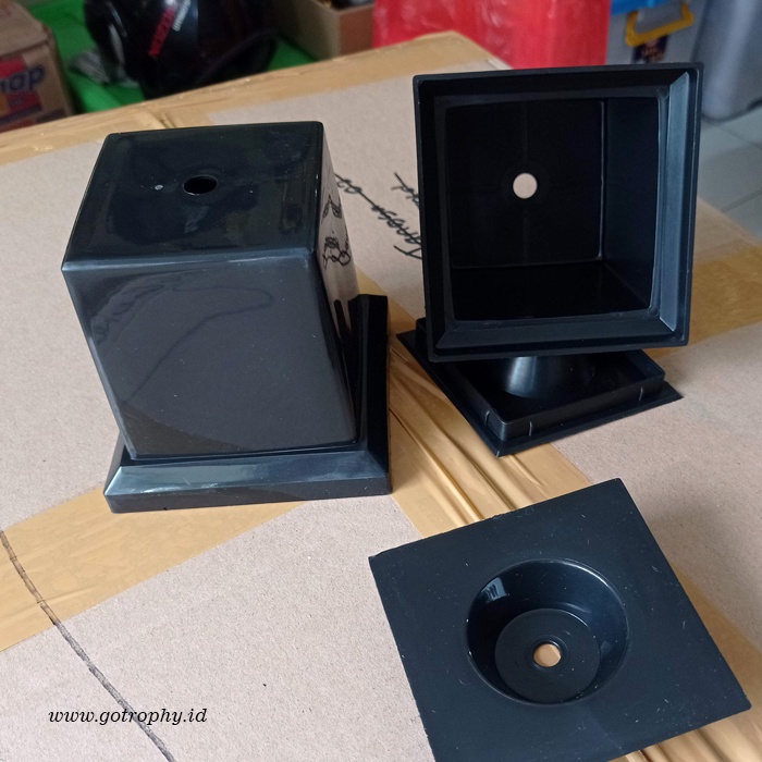 Jual Piala Box W4 Hitam (54 pcs) Kaki Piala Murah | Shopee Indonesia