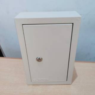 Jual Panel Box Clipton 20x30x8 Kotak listrik indoor | Shopee Indonesia