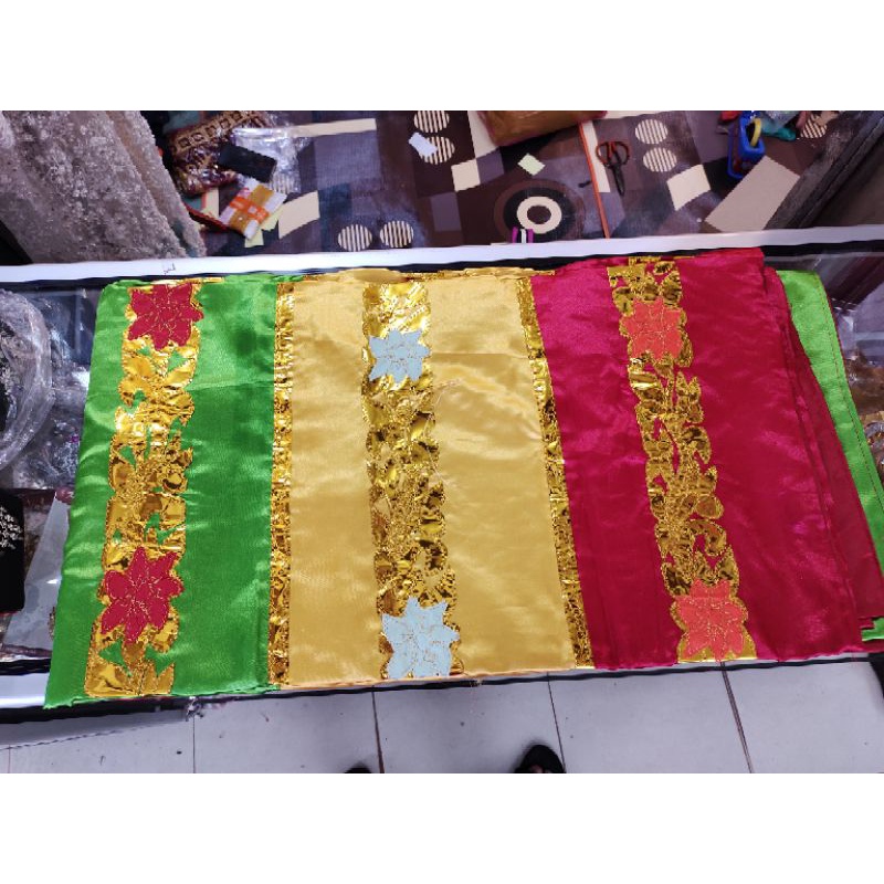 Jual kain tabir dinding atau kain pelaminan adat Melayu. | Shopee Indonesia