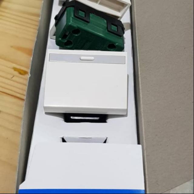 Jual MATA SAKLAR BESAR-LEBAR PANASONIC WEJ5541 SWITCH B SINGLE POLE ...