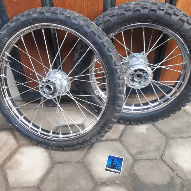Jual Ban set velg velek veleg pelek set original klx G 16/19 | Shopee ...