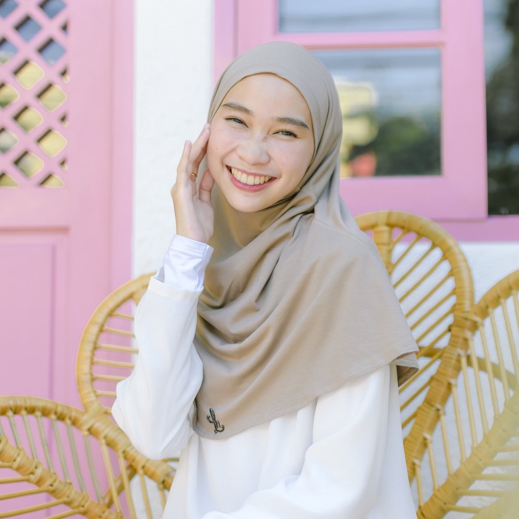 Jual Lozy Hijab - Alma Instan ( Hijab Sport Instan Rayon ) | Shopee ...