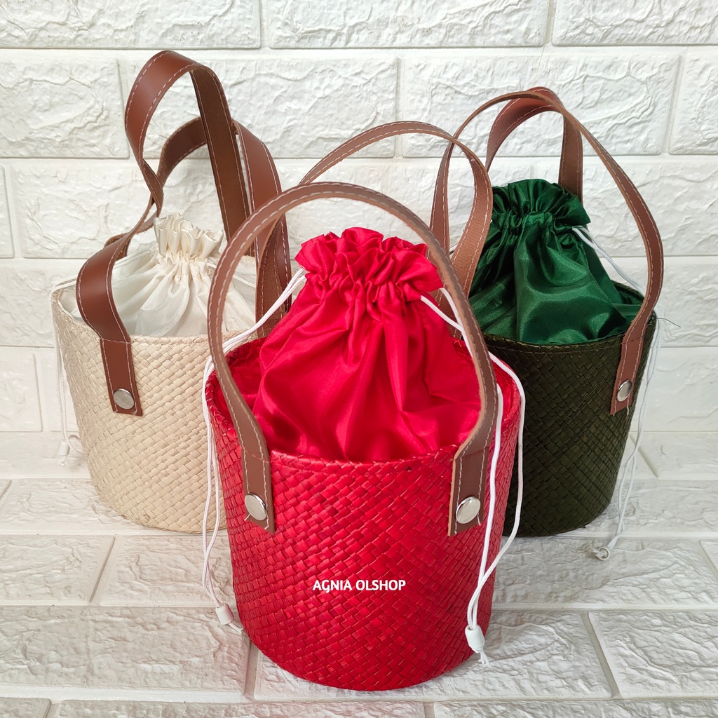 Jual Tas Parcel Anyaman Pandan Warna Isi 2 Toples Tali Kulit Sintetis ...