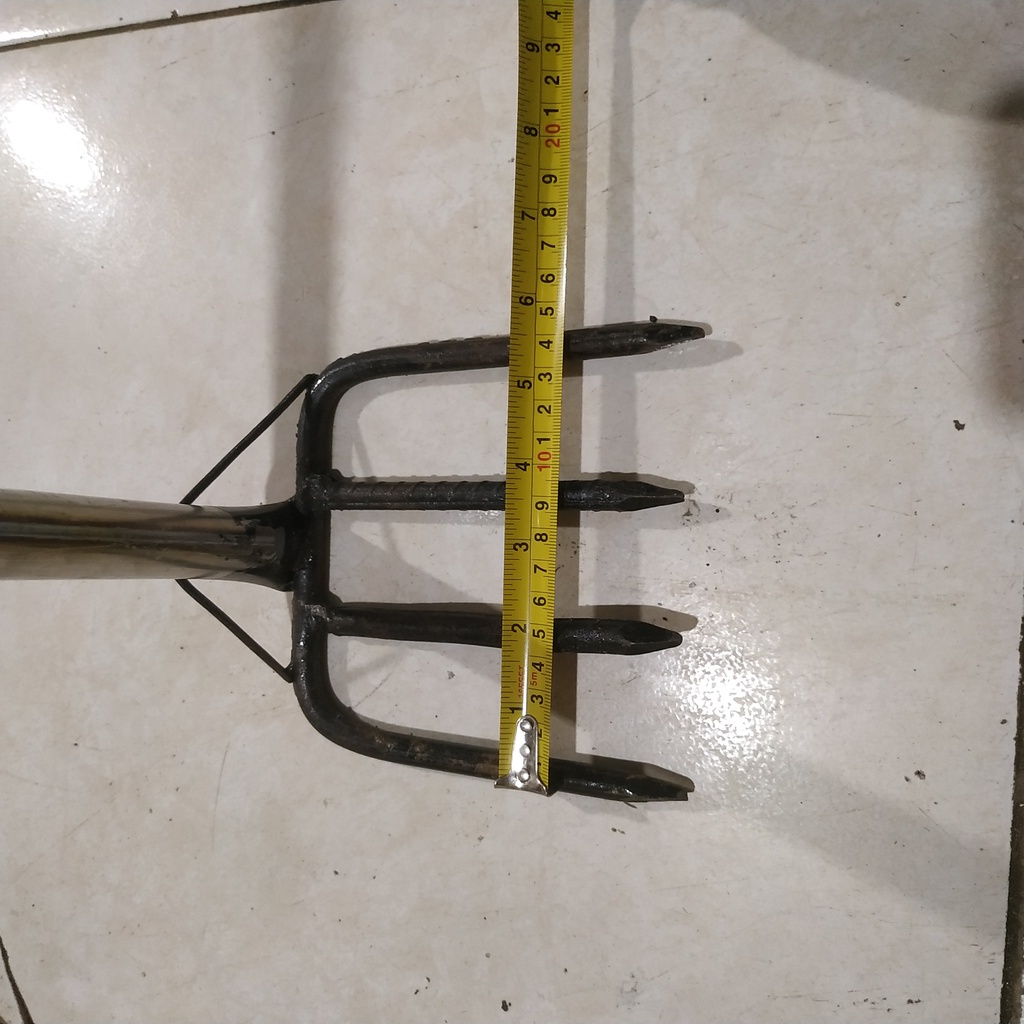 Jual Garpu Sampah Rumput Garuk Taman Gagang Besi Kerek Besi Garukan ...