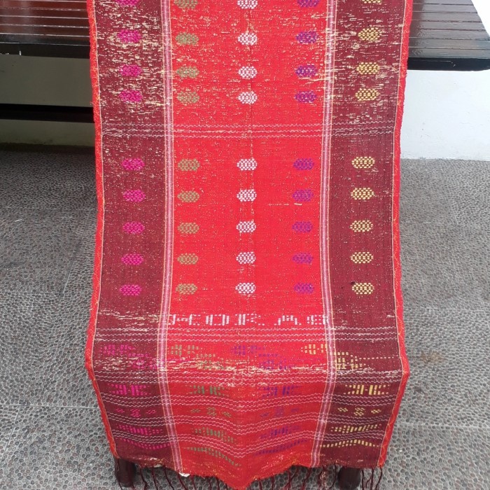 Jual Ulos Sadum/ Ulos Holong/ Ulos Panoropi/ Kain Batak/ Tenunan - Merah + Maron | Shopee Indonesia