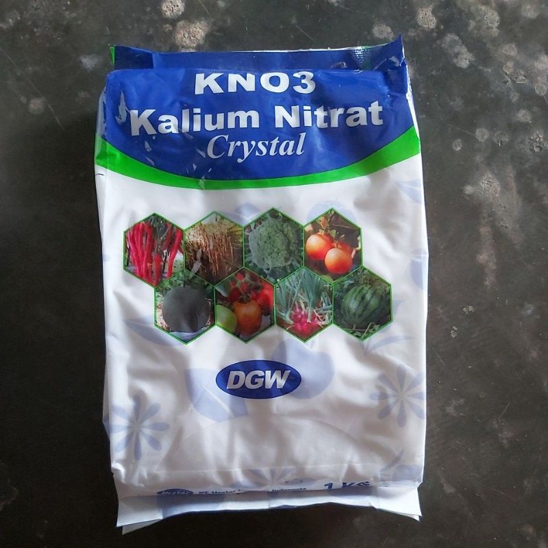 Jual Pupuk KNO3 Crystal DGW - Pupuk Kalium Nitrat Kemasan 1kg | Shopee ...