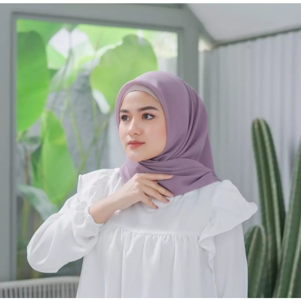 Jual Hijab Segi Empat Polos Bella Square / Jilbab Muslim Bella / Kerudung Murah / Jilbab Bella ...
