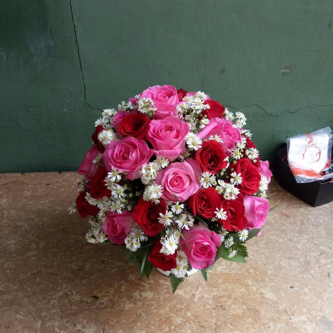 Jual Bunga Vas Rangkaian bunga meja bunga mawar asli hadiah ulang tahun ...