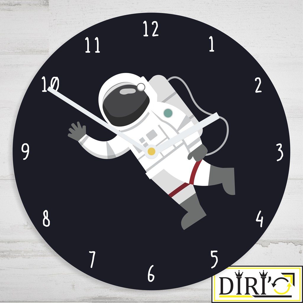 Jual Jam Dinding Kayu Animasi Astronot Hiasan Rumah Unik Wall Decor ...