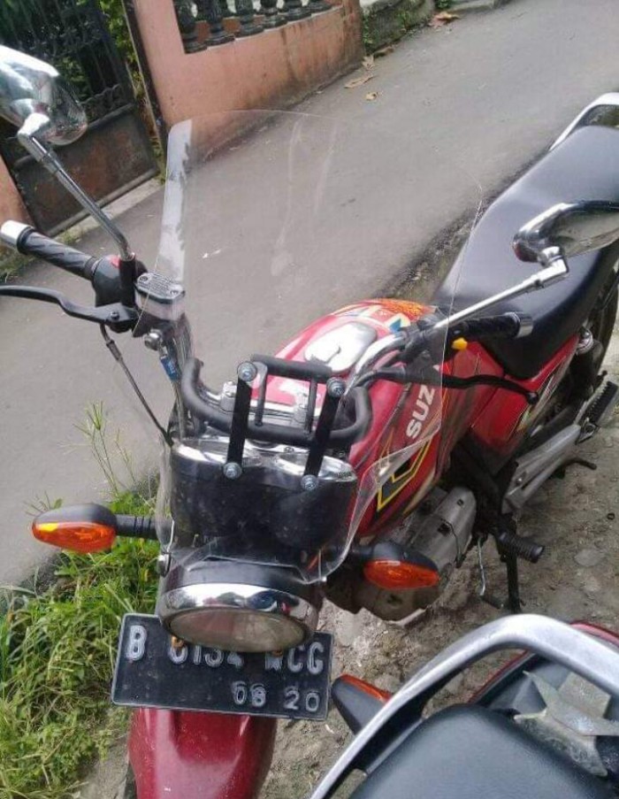 Jual BRACKET VISOR BREKET WINDSHIELD VERZA NEW MEGAPRO NEW CB BYSON OLD ...