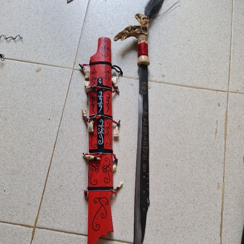 Jual MANDAU KHAS SUKU DAYAK PANJANG 65.cm MANDAU KHAS SUKU DAYAK ...