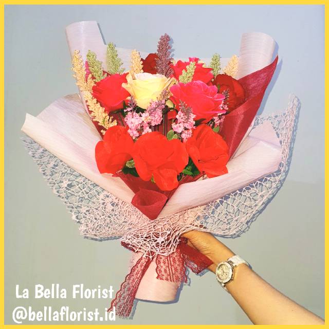 Jual BUNGA WISUDA / BUNGA VALENTINE / BOUQUET ROSE / FLORIST BUNGA ...