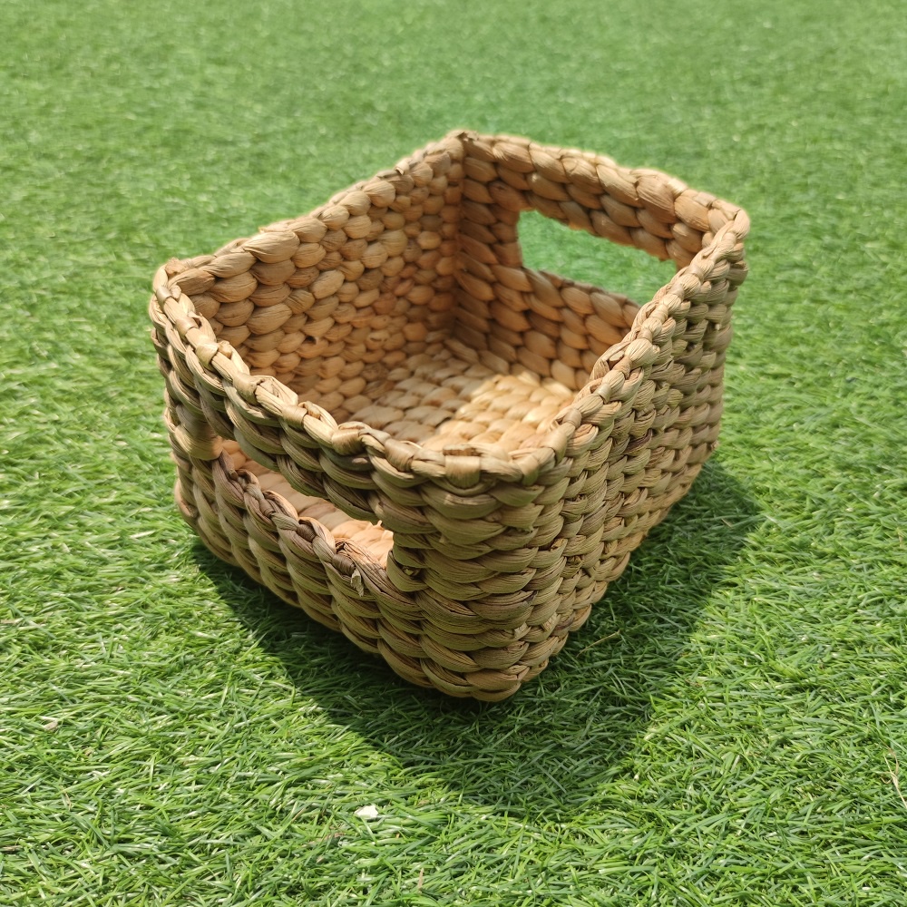 Jual Keranjang Storage Box Anyaman Enceng Gondok Persegi Sedang ...