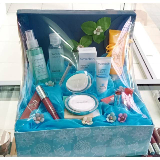 Jual Paket Seserahan Wardah Kosmetik Free Box 02 | Shopee Indonesia
