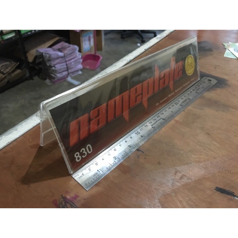 Jual Akrilik Papan Nama Meja Panitia Display Kantor Tipe Segitiga ...