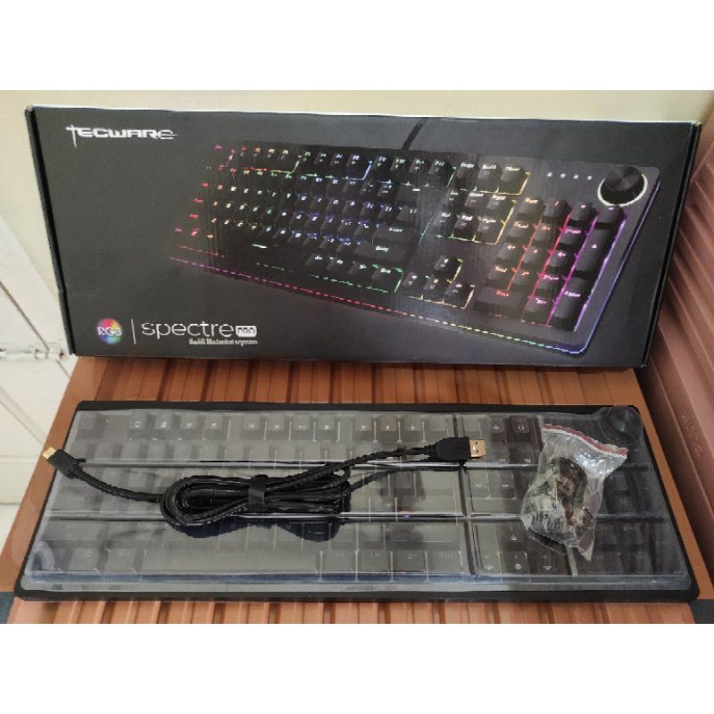 Jual Tecware Spectre Pro RGB - Mechanical Gaming Keyboard (Outemu Brown ...