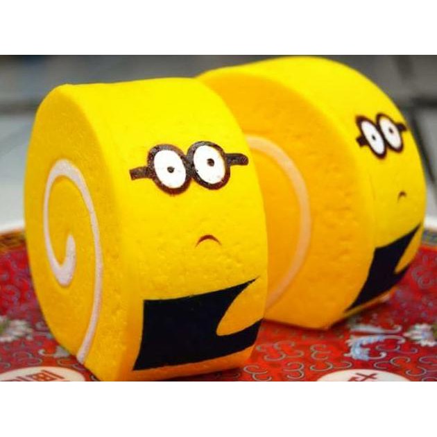 Jual Squishy Jumbo Minion Despicable Me Cakeroll Bread Replica Ibloom ...