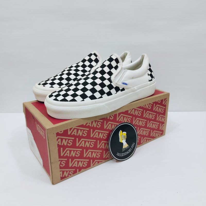 Jual Sepatu Vans Slip On VAULT Classic OG Lx Checkerboard Catur Motif ...