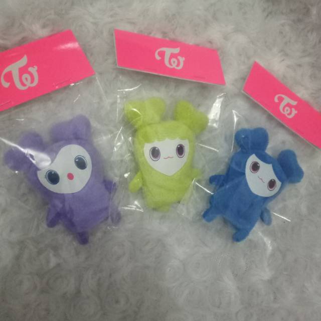 Jual OFFICIAL LOVELY LABURI TWICE MINI DOLL FINGER SAVELY SANA ...