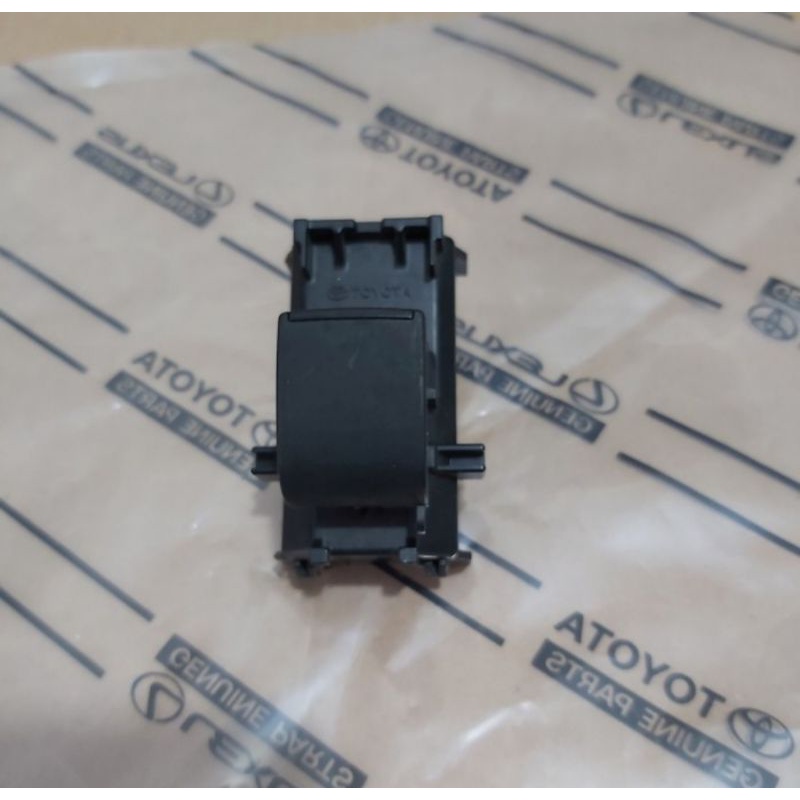 Jual switch anak saklar power window Innova reborn 2016 up Original ...