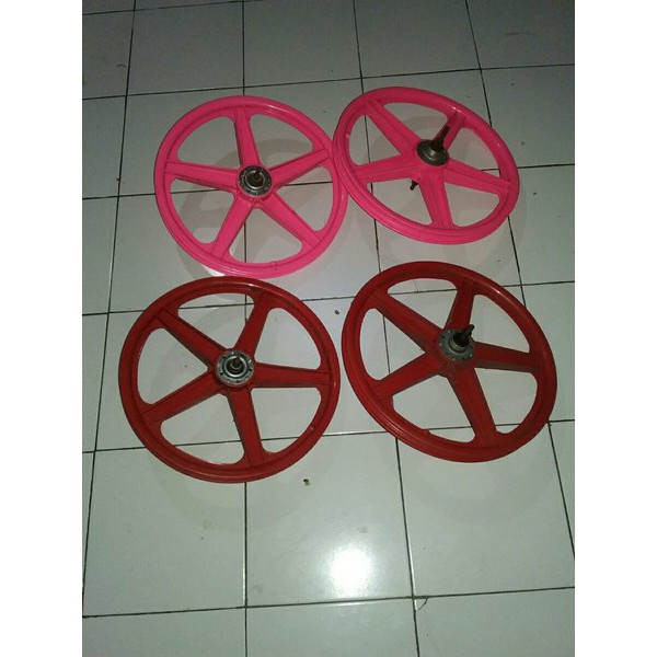Jual awet velg bintang sepeda BMX ukuran 20 bahan plastik merk jaguar ...