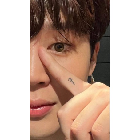 Jual akrilik frame ungu love | Shopee Indonesia