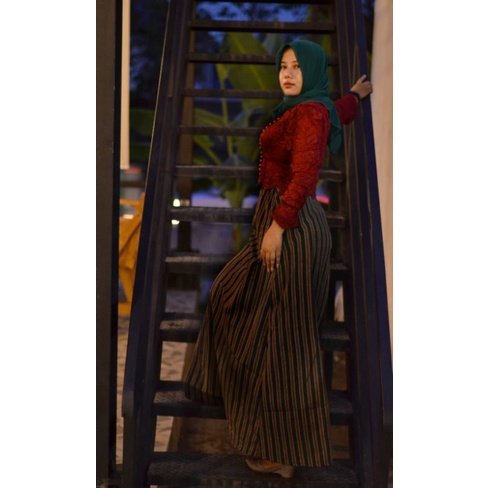 Jual kebaya wanita Oneset kebaya modern dan rok lurik | Shopee Indonesia