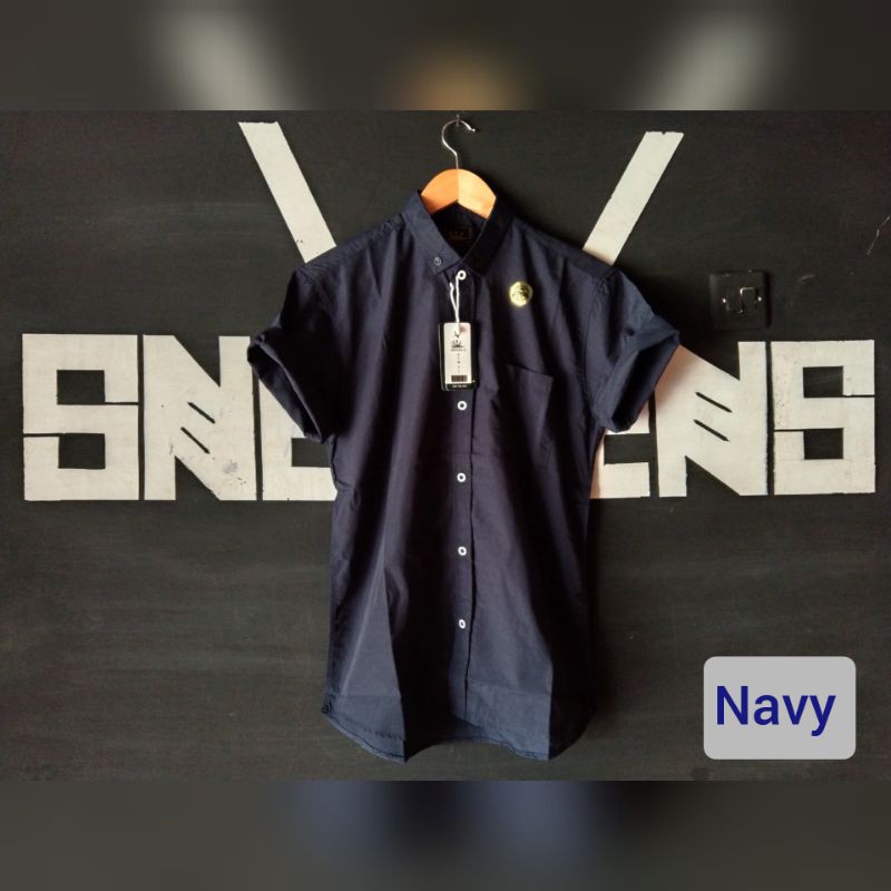 Jual kemeja pria polos navy lengan pendek slimfit original snevens id ...