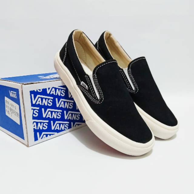 Jual Vans slip on hitam putih | Shopee Indonesia