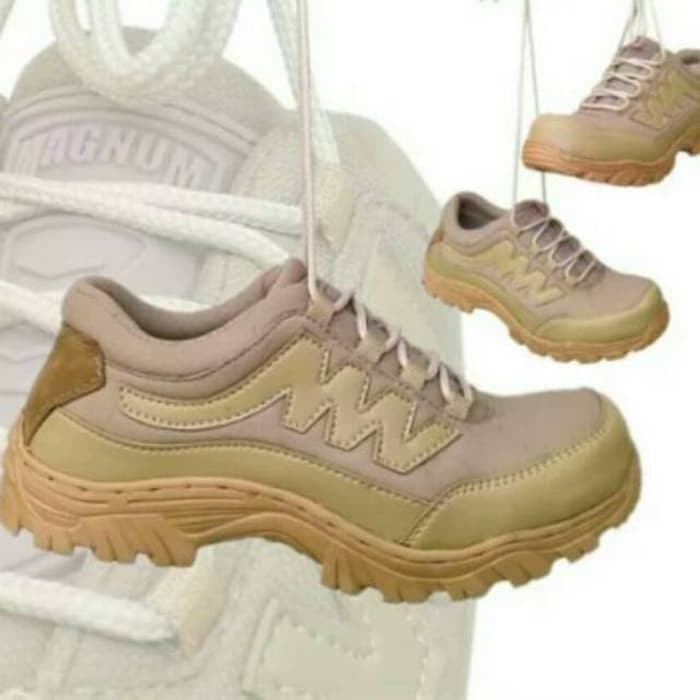Jual Sepatu pria safety ujung ada besi sepatu gunung | Shopee Indonesia