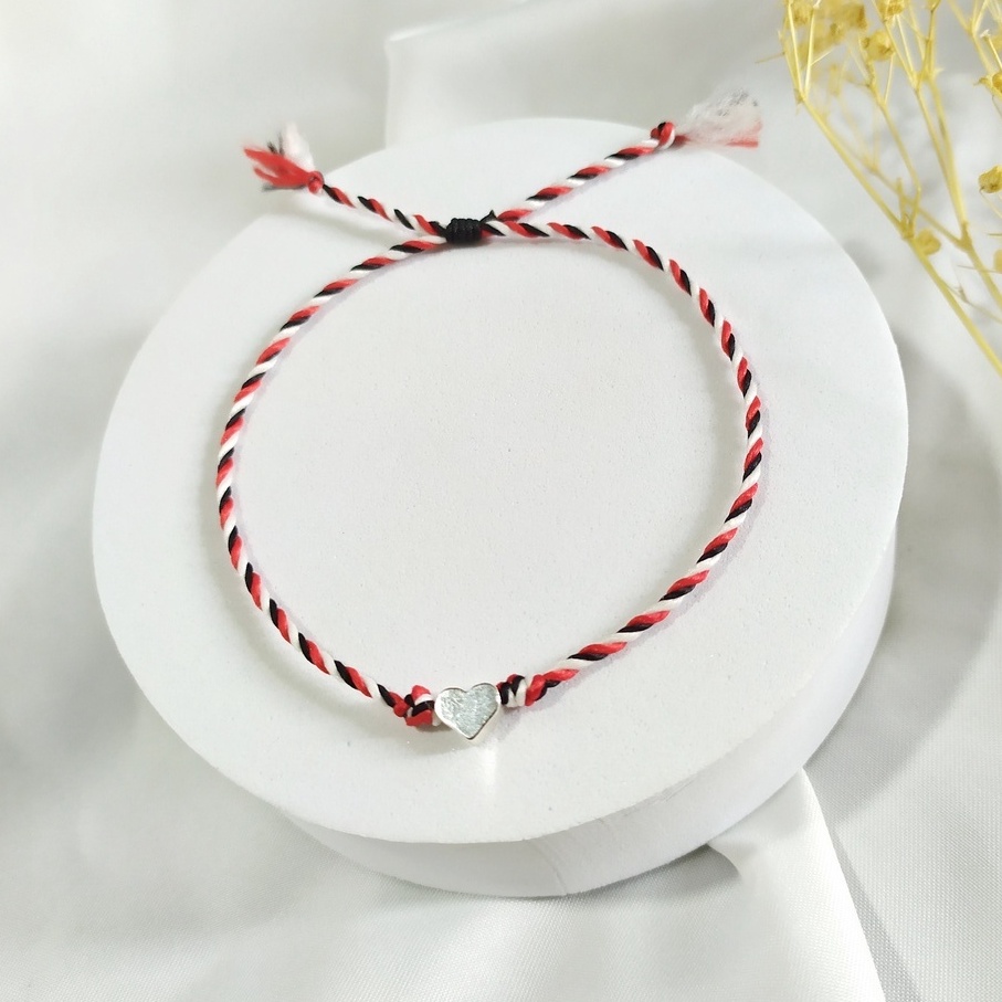 Jual Gelang Tangan Wanita Serut Tali Tridatu Liontin Love Simple ...