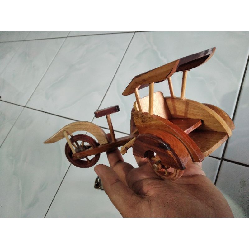 Jual MINIATUR TERMURAH MINIATUR BECAK KAYU UK SEDANG NUSANTARA | Shopee ...