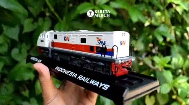 Jual MINIATUR KERETA API INDONESIA MAINAN LOKOMOTIF ANAK DIECAST MAKET ...