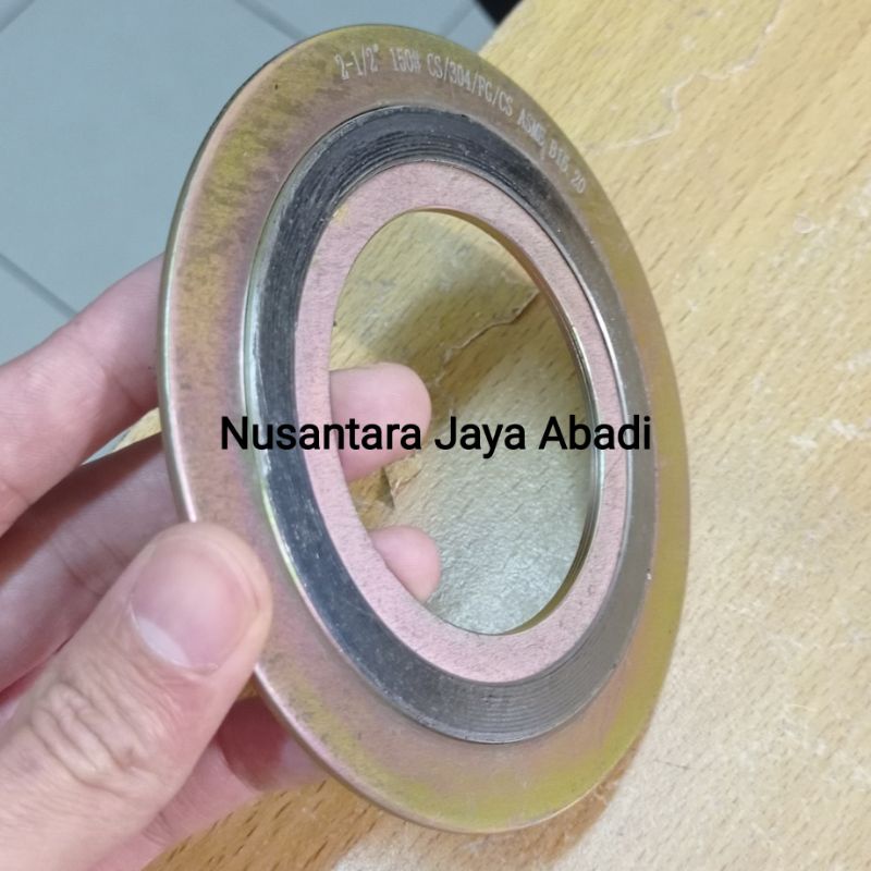 Jual SWG Spiral Wound Gasket Ansi 150 Lb Carbon Steel Besi 2 1/2 ...