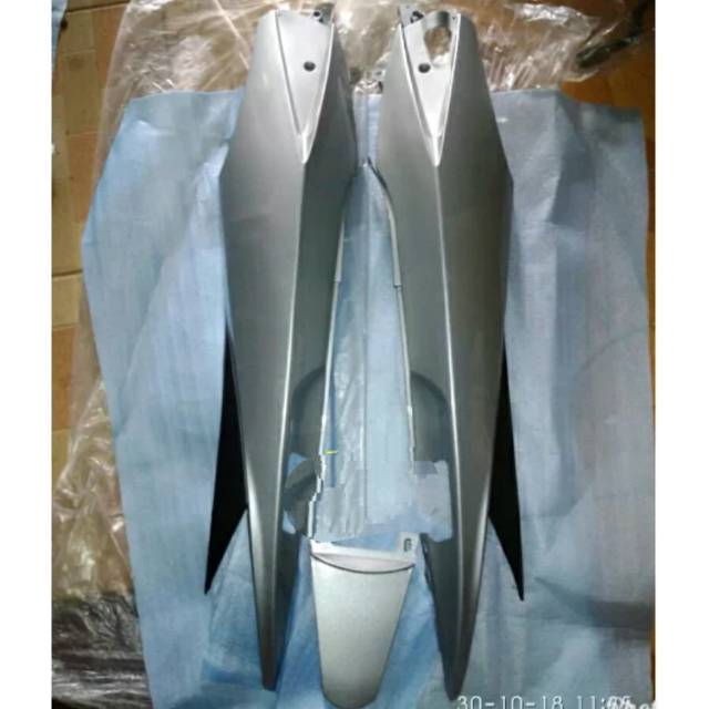 Jual Body Bagian Belakang Jupiter Mx Lama / Cover Body Belakang Jupiter ...