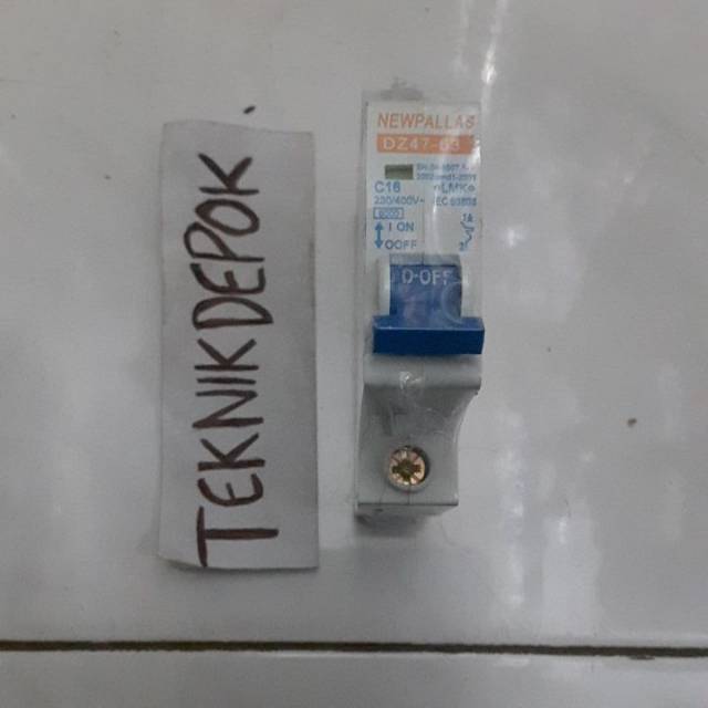 Jual sekring 16 ampere sikring mcb new pallas alat pemutus listrik ...
